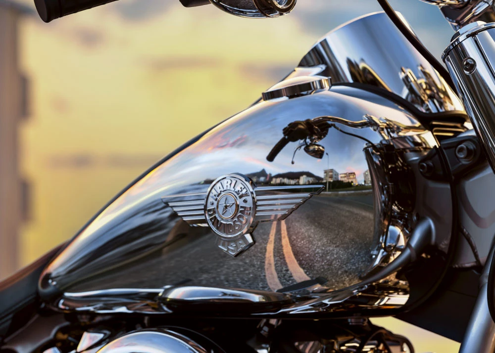 Harley-Davidson 1920 Softail Fat Boy Gray Ghost FLSTFI 2025, reviews