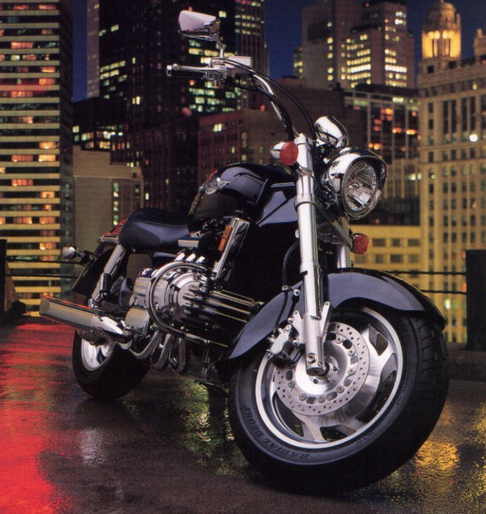 Honda 1500 F6C Valkyrie 2002 - Fiche moto - Motoplanete