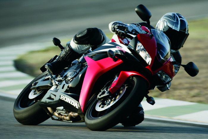 Honda CBR 600 RR 2008 - Fiche moto - Motoplanete