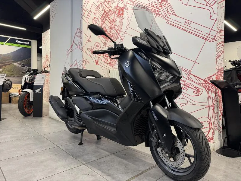 Yamaha XMAX 125 TECH MAX 2023 à 4490€ sur PARIS 12