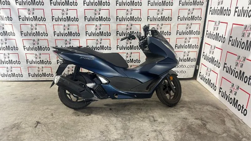 Honda PCX 125 2024 à 1990€ sur ARLES