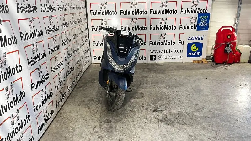 Honda PCX 125 2024 à 1990€ sur ARLES