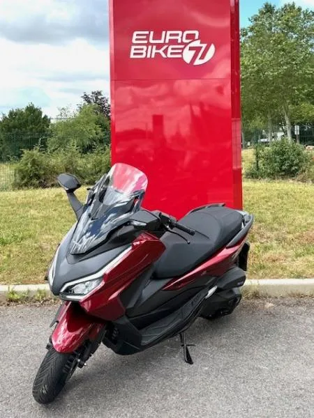 Honda NSS FORZA 350 2025 à 5790€ sur VERT ST DENIS
