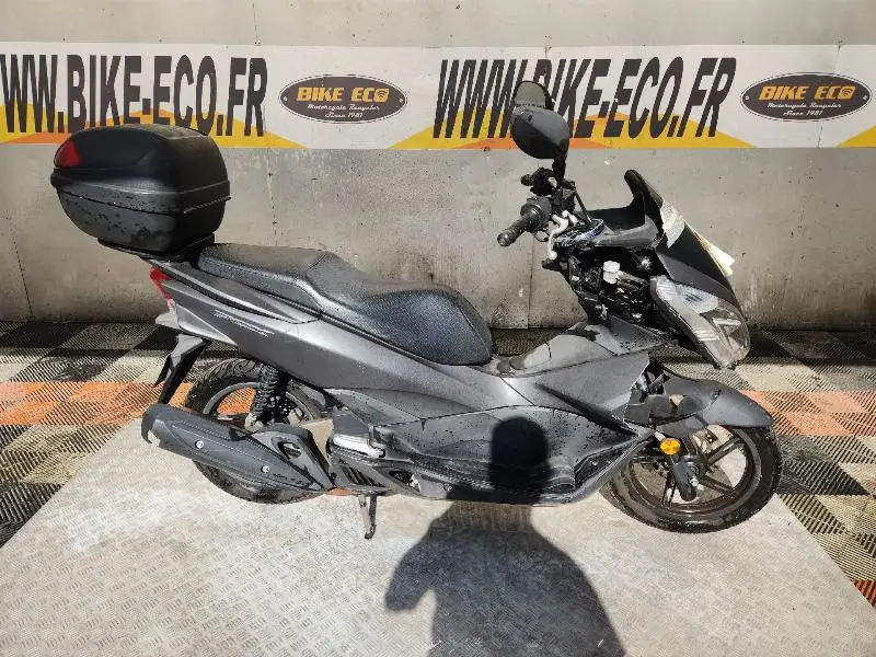 Honda PCX 125 2017 for 890 in VITROLLES - Used