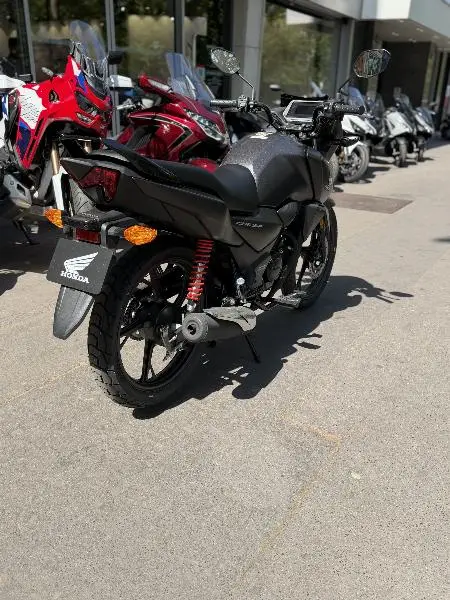 Honda CB 125 F 2026 à 2790€ sur PARIS 16