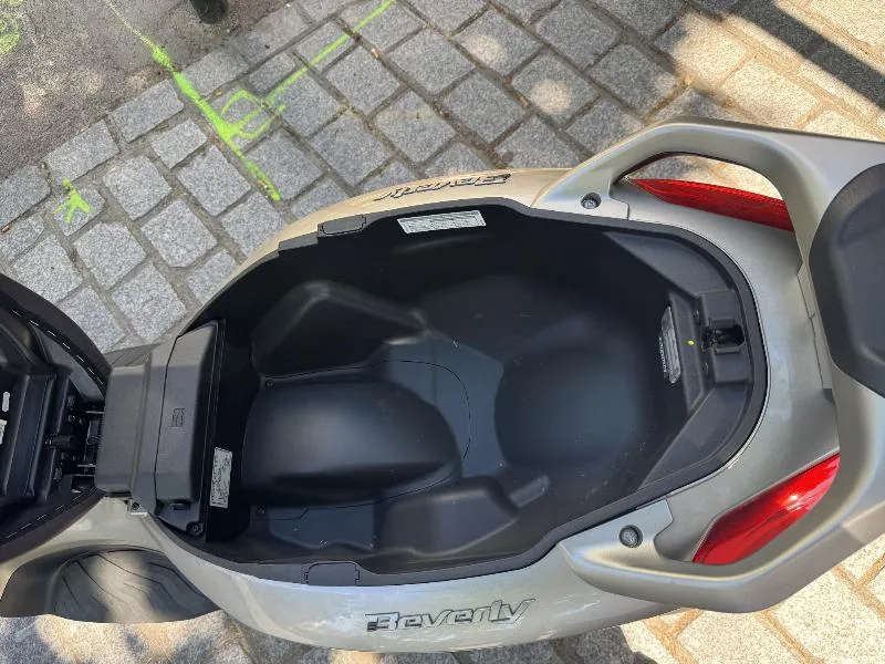 Piaggio BEVERLY 300 2024 à 3999€ sur NANTERRE