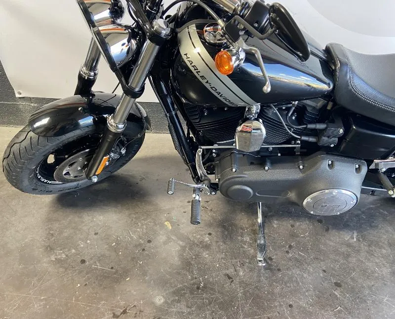 Harley-Davidson DYNA FAT BOB 1690 2015 a 10490€ en BRIGNAIS - Segunda mano