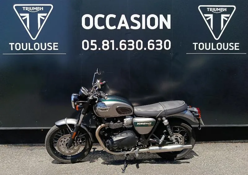 Triumph Bonneville T100 GOLD LINE Edition 2023 à 9490€ sur ST ORENS DE ...