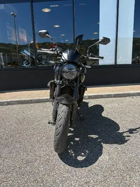Triumph TRIDENT 800 2026 à 9190€ sur SEYNOD