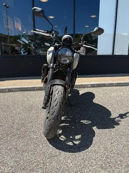 Triumph TRIDENT 660 2026 à 7990€ sur SEYNOD