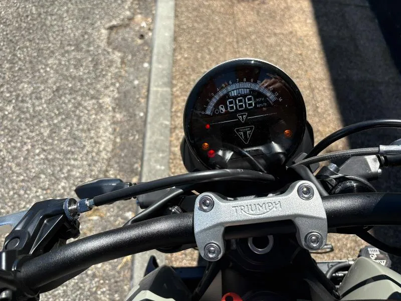 Triumph TRIDENT 660 2026 à 7990€ sur SEYNOD