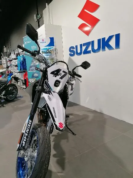 Suzuki DRZ 400 SM 2025 à 7490€ sur MARMANDE