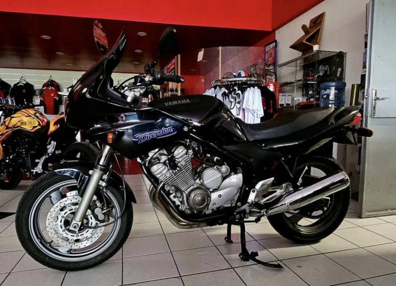 Yamaha DIVERSION 600 1998 à 1700€ sur CHALONS SUR MARNE