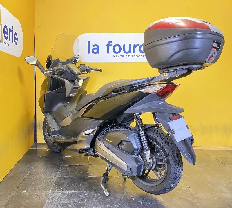 Honda NSS FORZA 125 2017 à 2490€ sur PARIS 15