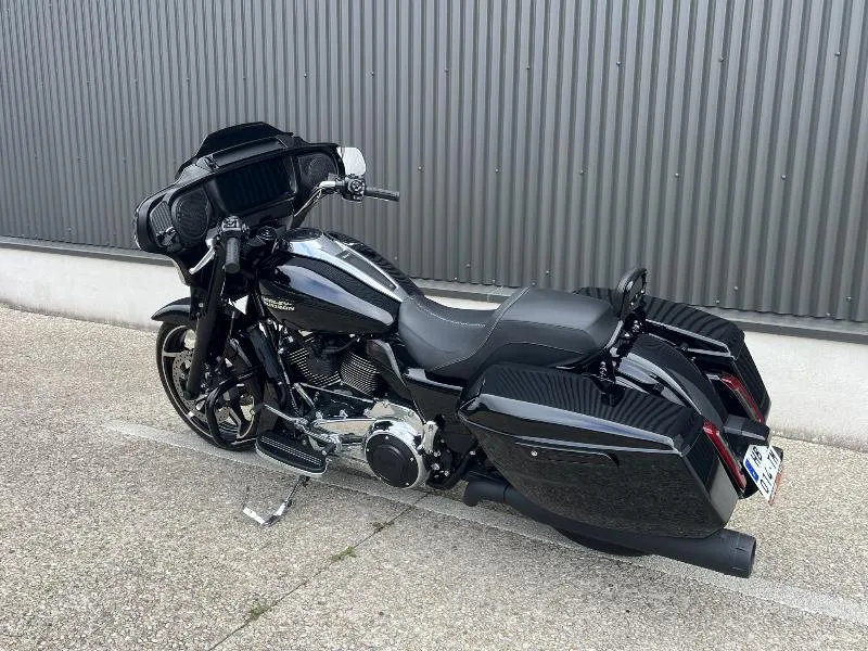 Harley-Davidson TOURING STREET GLIDE 1923 2025 à 29590€ sur ST MAXIMIN