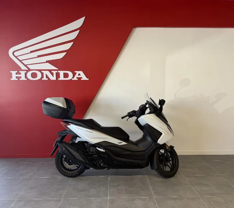 Honda NSS FORZA 350 2026 à 6290€ sur LA ROCHE SUR YON