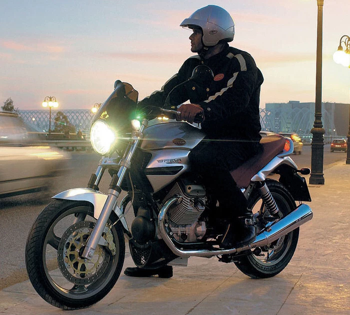 Moto-Guzzi 750 BREVA 2004 - Fiche moto, avis, photos, technique