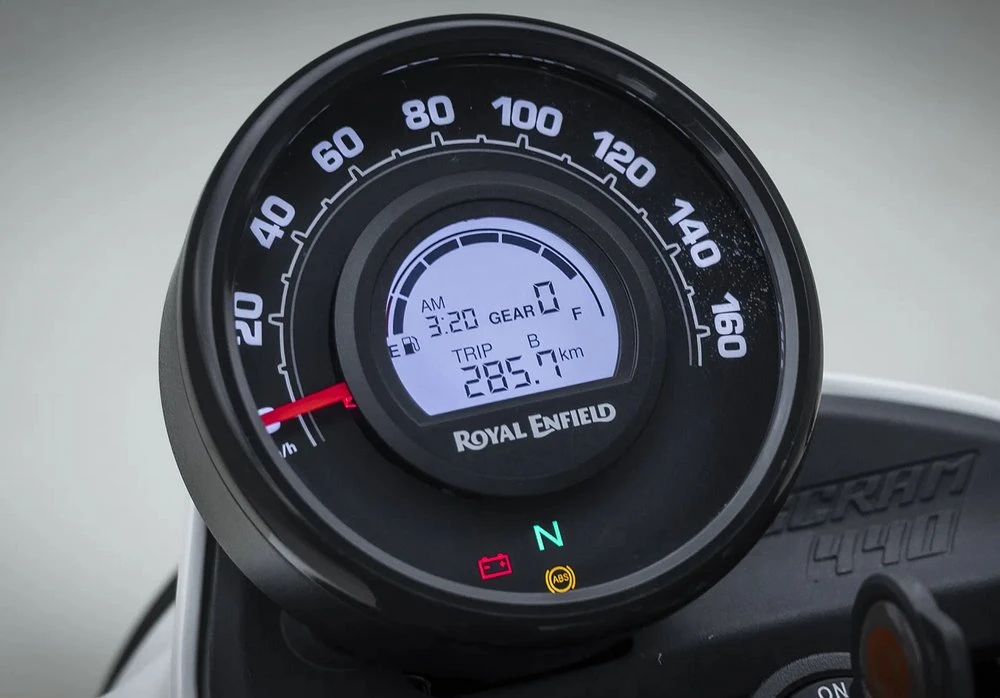 Royal-Enfield 440 Scram 2025 - Ficha de la moto, opinión, fotos